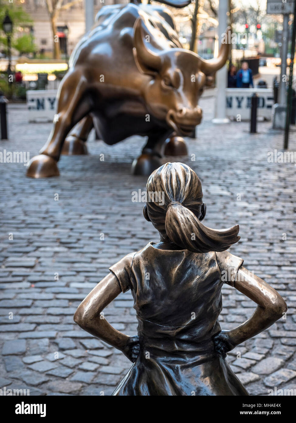 Fearless girl hi-res stock photography and images - Alamy