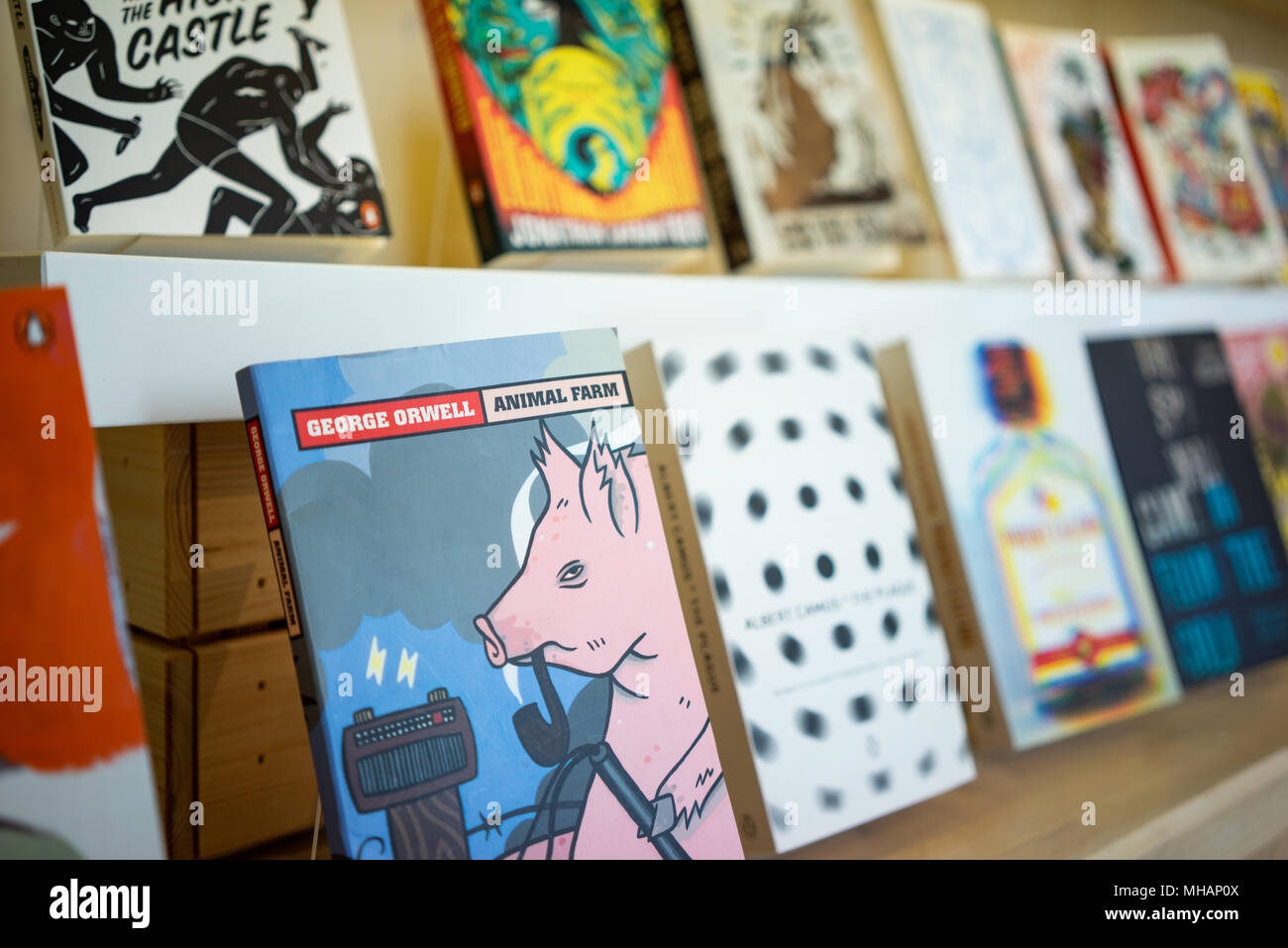 Penguin book covers hi-res stock photography and images - Alamy