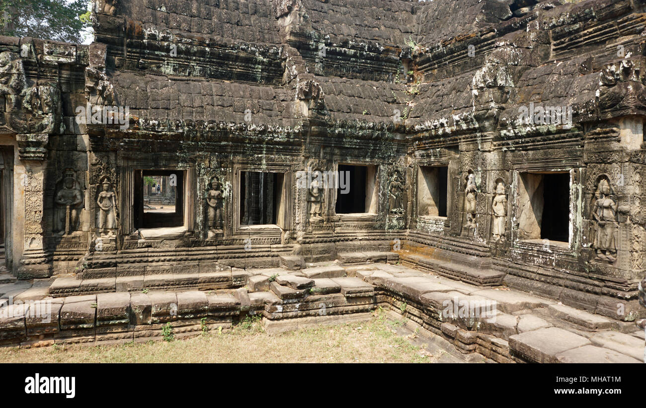 ancient temple complex of ankgor wat in cambodia Stock Photo - Alamy
