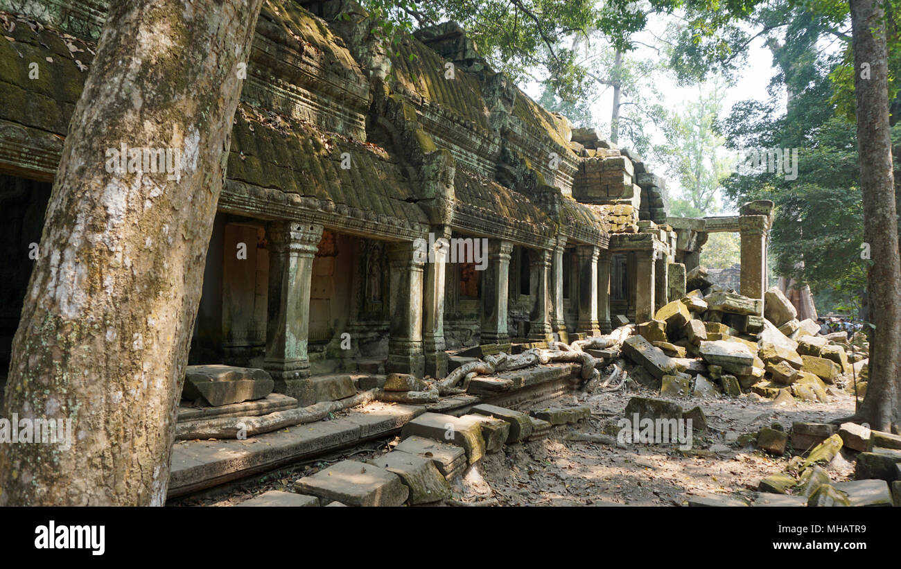 ancient temple complex of ankgor wat in cambodia Stock Photo - Alamy