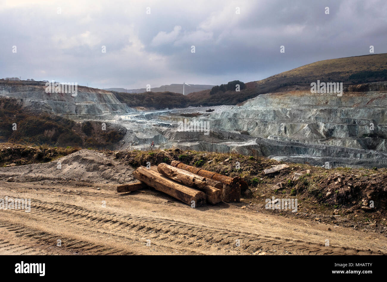 Clay pits cornwall hi-res stock photography and images - Alamy