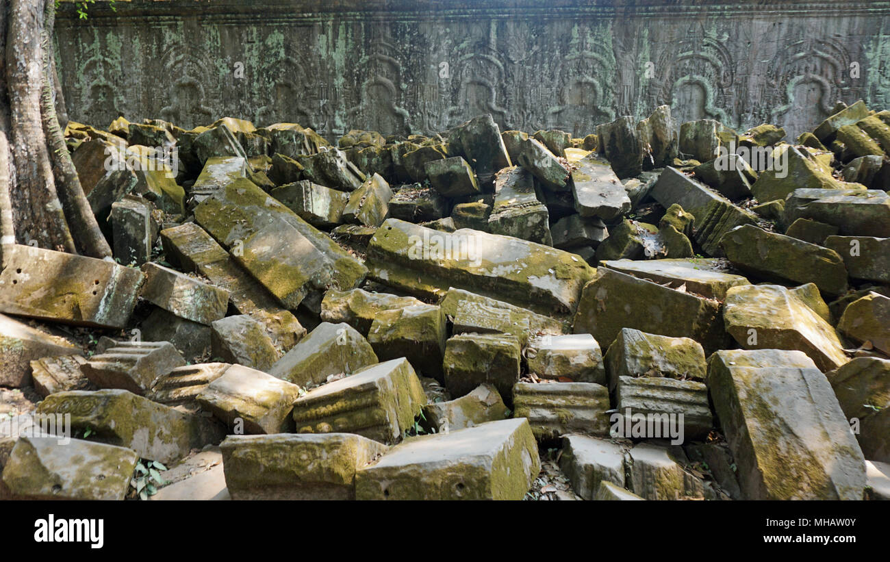 ancient temple complex of ankgor wat in cambodia Stock Photo - Alamy