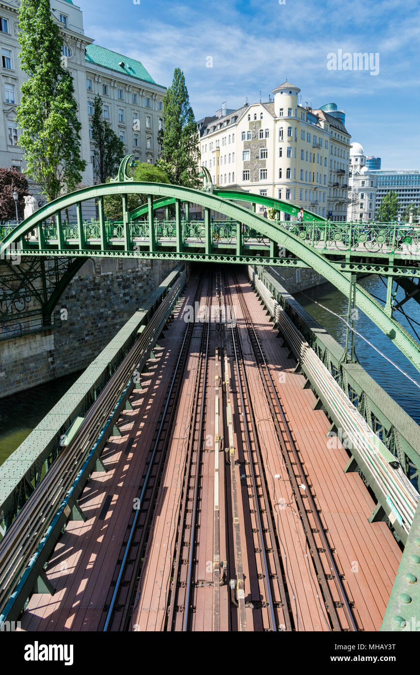 Vienna bridge hi-res stock photography and images - Alamy