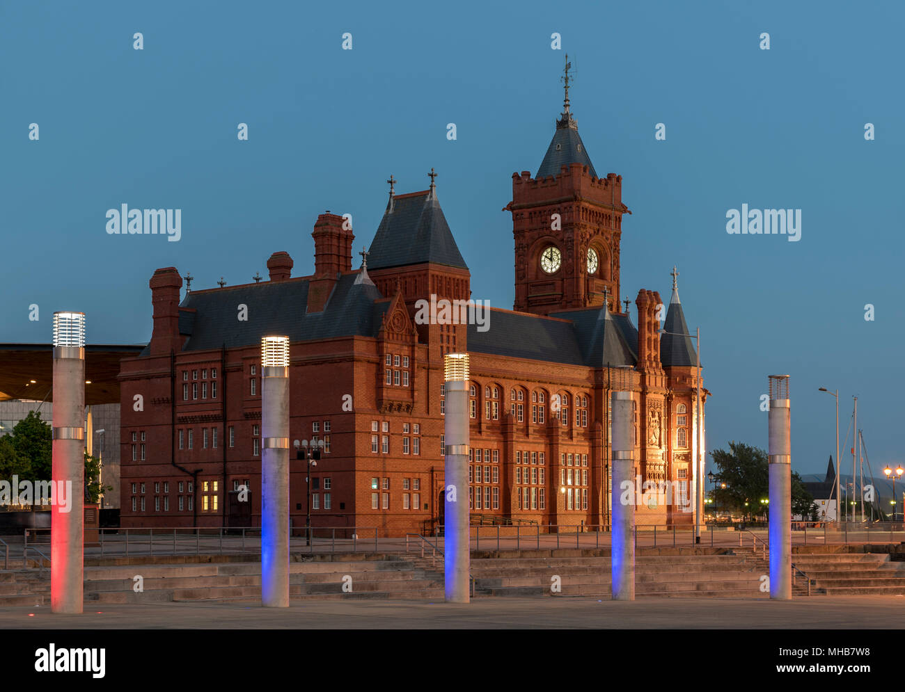Cardiff bay pier head building hi-res stock photography and images - Alamy