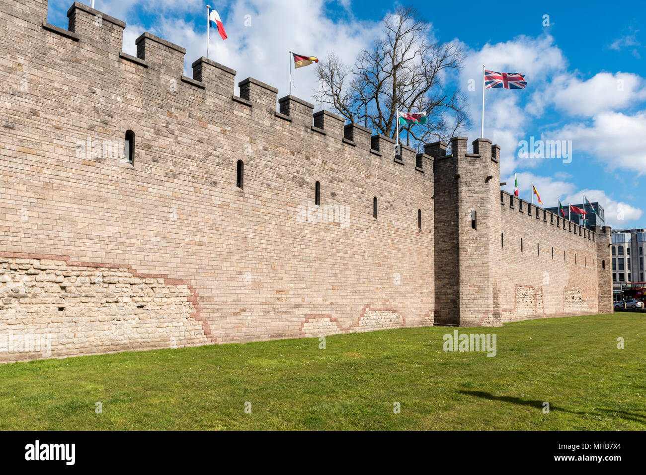 Cardiff castle wales hi-res stock photography and images - Alamy