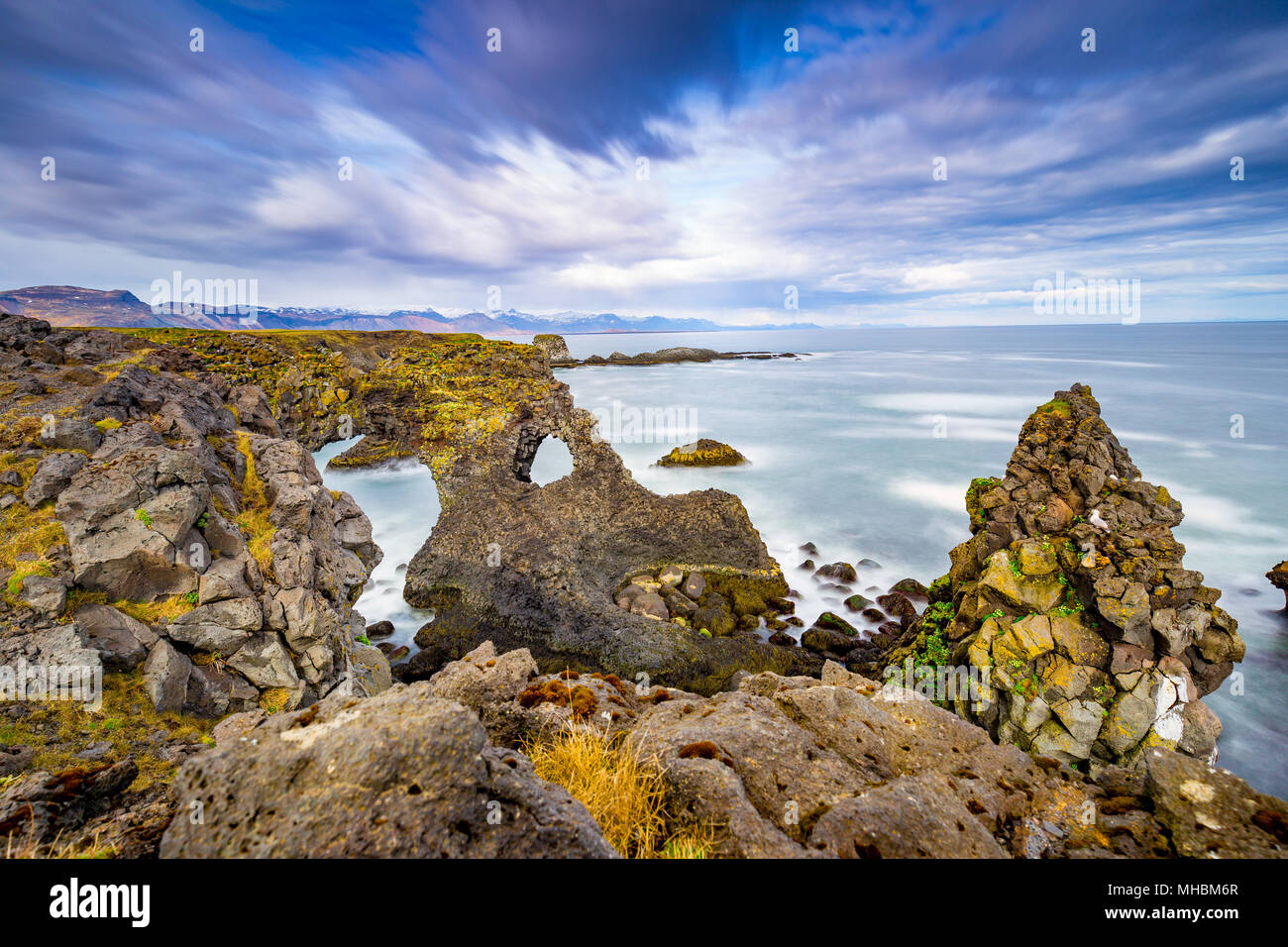 Gatklettur arch iceland hi-res stock photography and images - Alamy