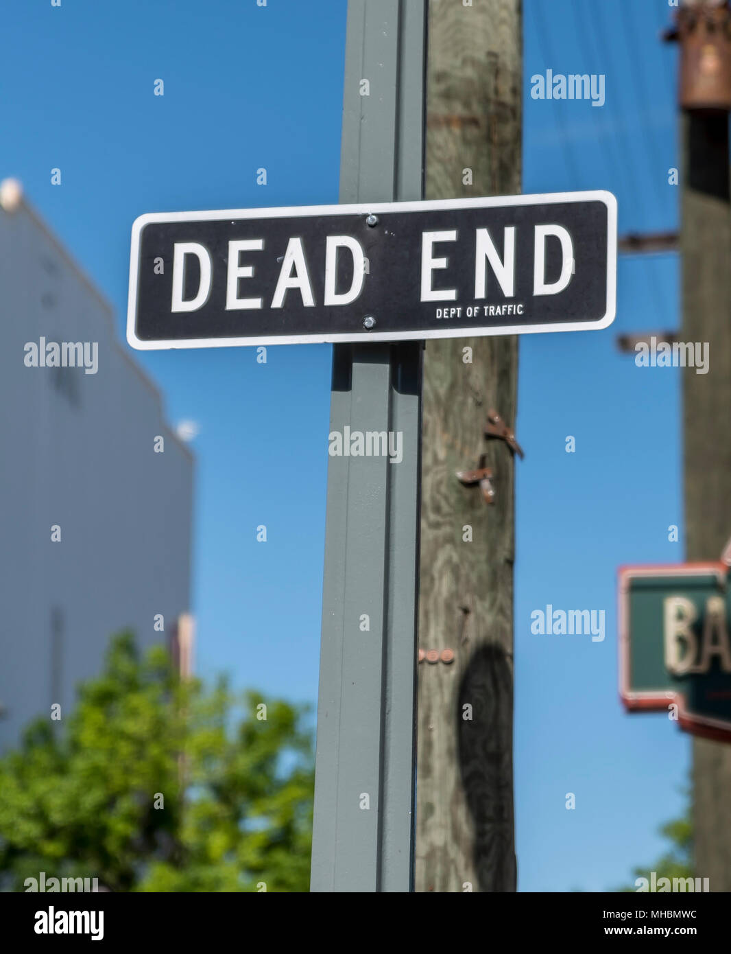 Dead end road traffic sign hi-res stock photography and images - Alamy
