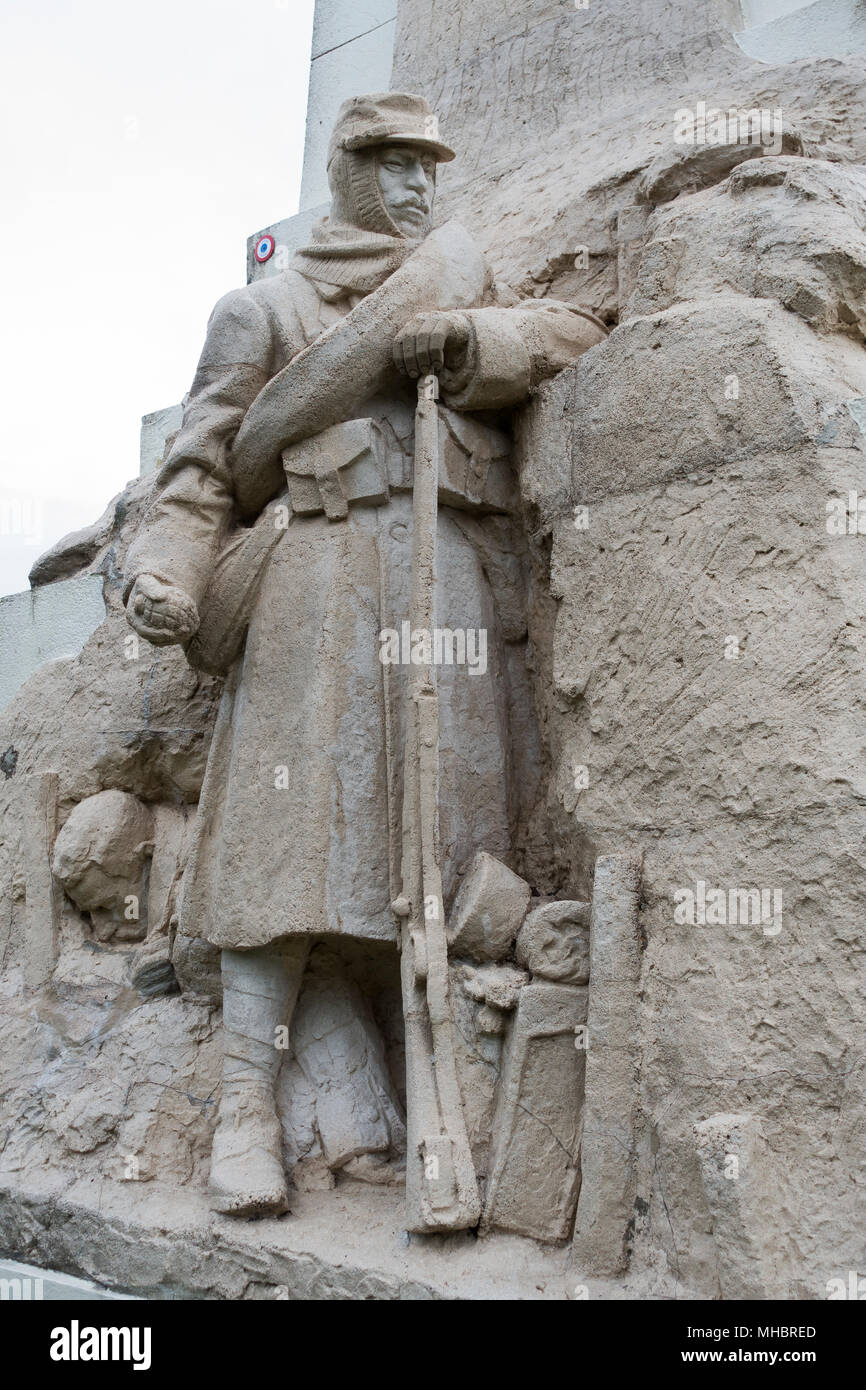 World war one german soldier statue hi-res stock photography and images ...