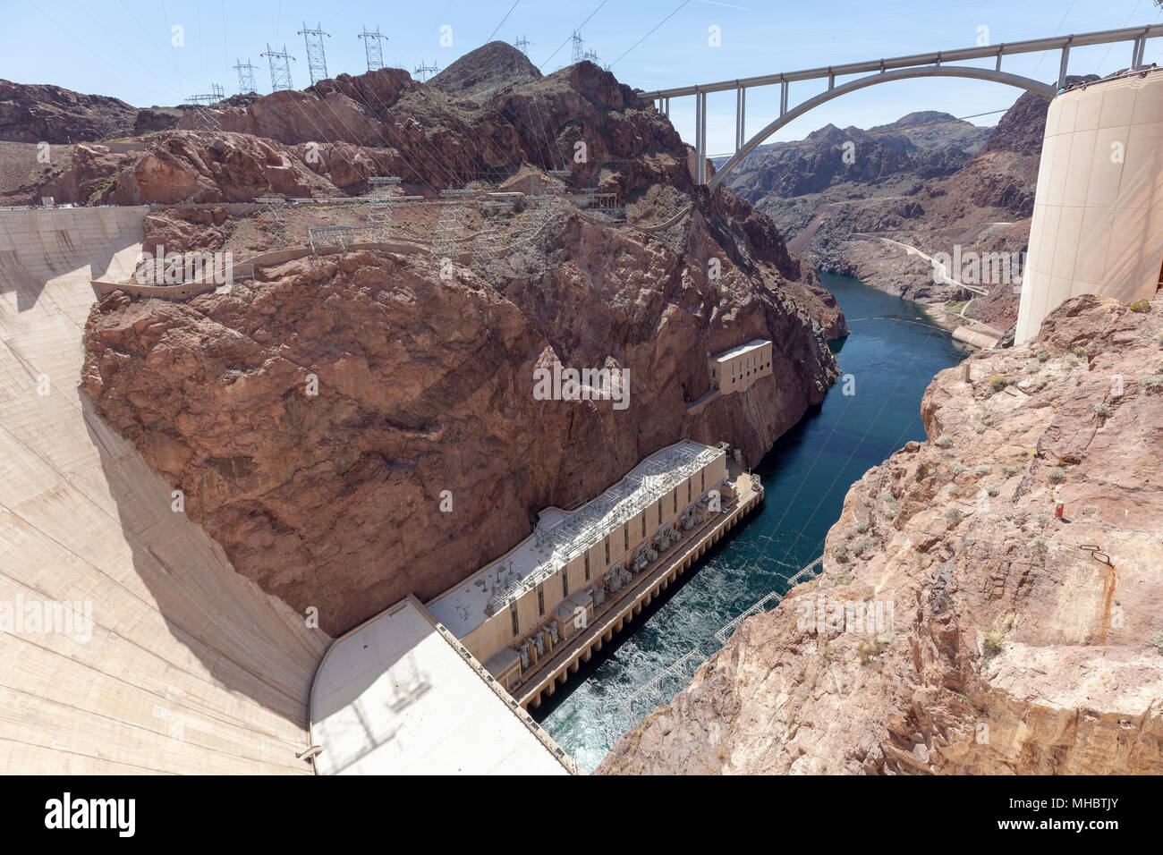 Arch gravity dam hi-res stock photography and images - Alamy