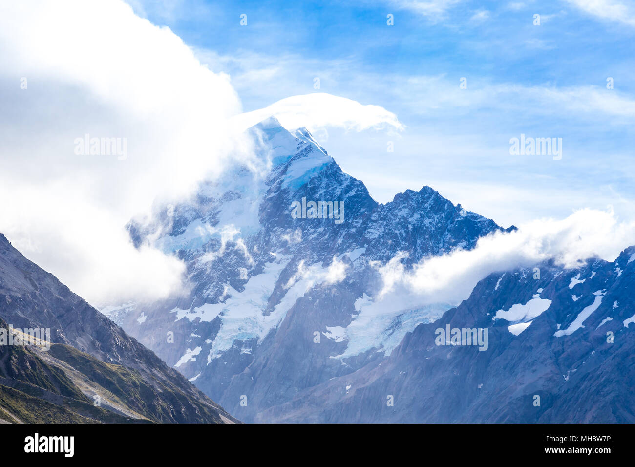 Aoraki mount cook mountain landscape hi-res stock photography and ...