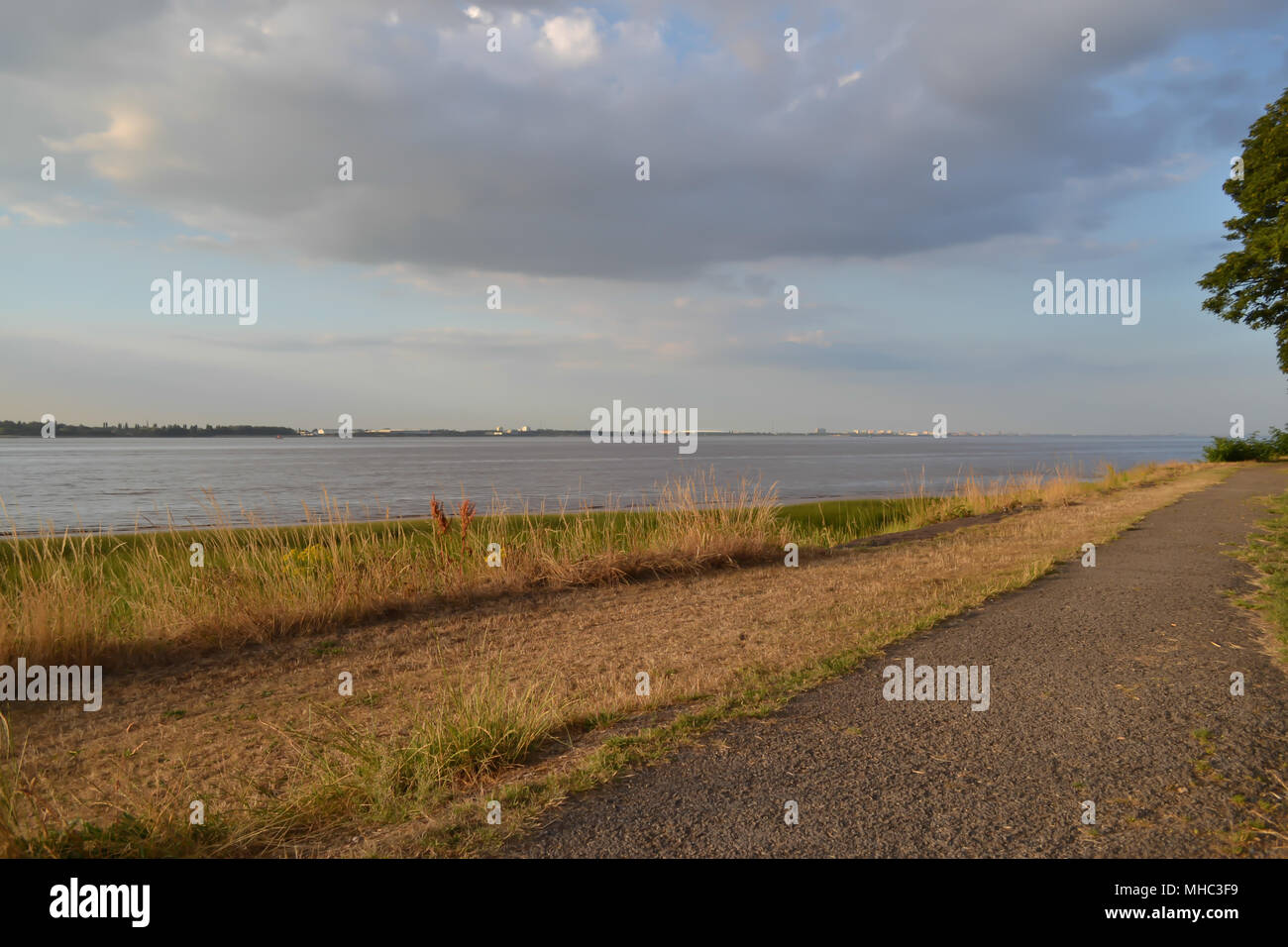 An image of the humber river Stock Photo - Alamy