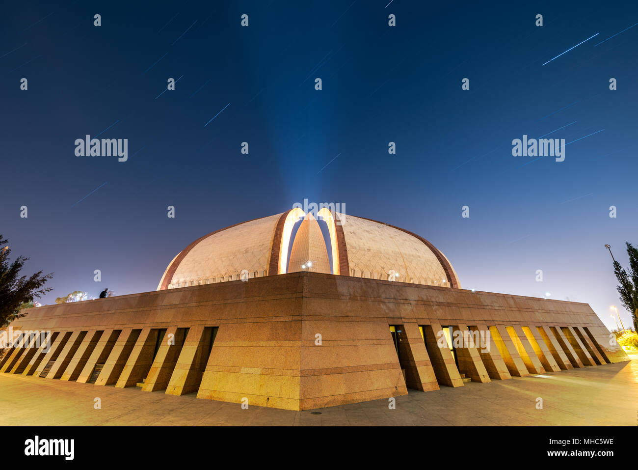 Inward hi-res stock photography and images - Alamy