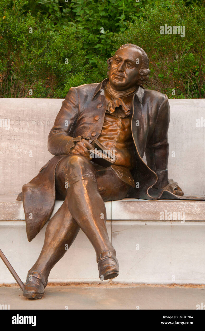 George mason statue hi-res stock photography and images - Alamy