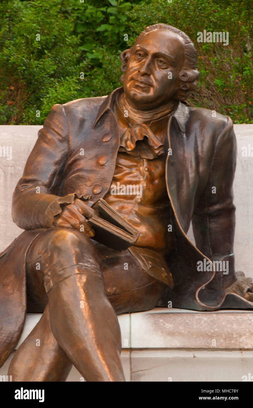 George mason statue hi-res stock photography and images - Alamy