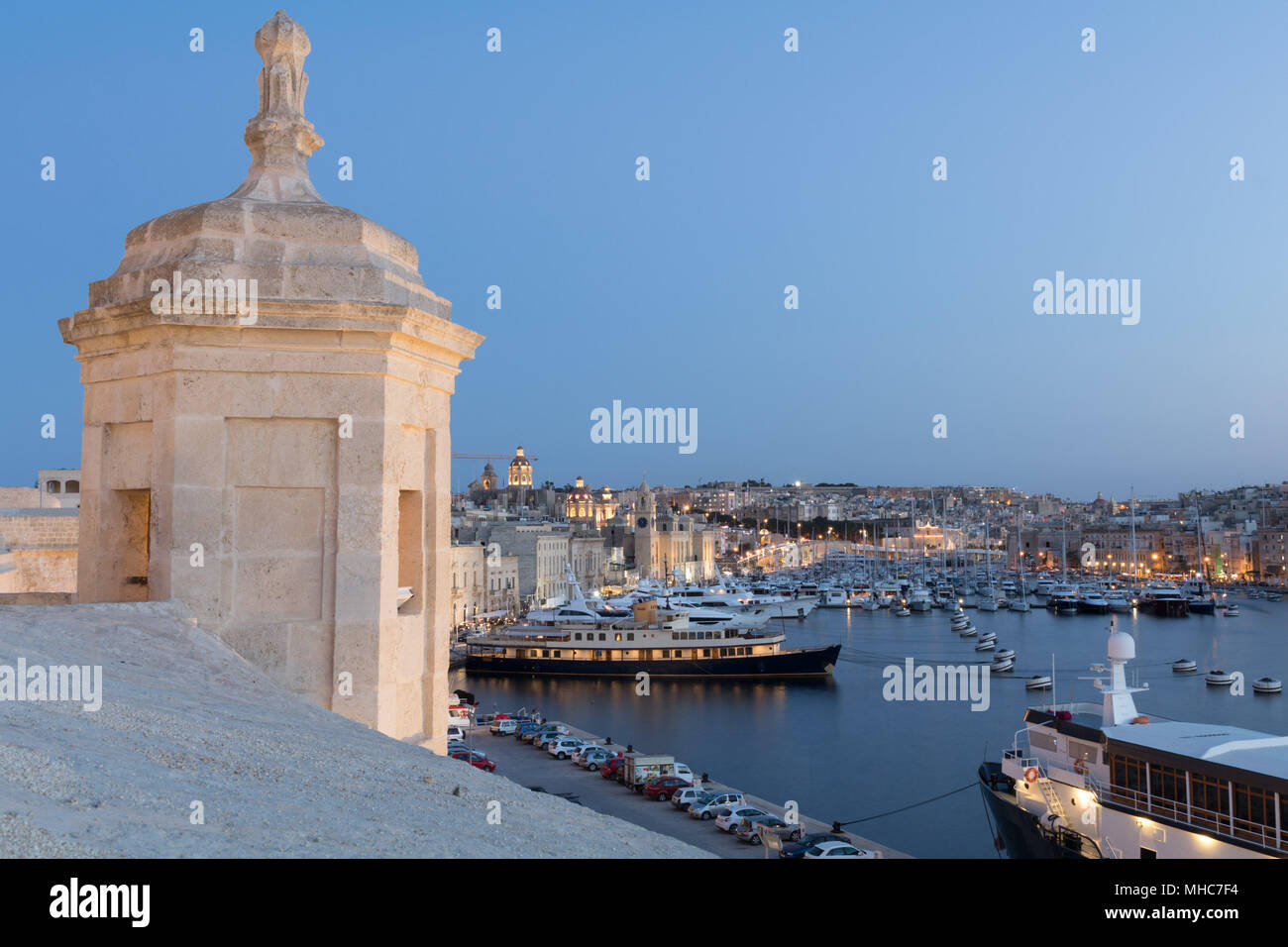Ancient limestone fort hi-res stock photography and images - Alamy