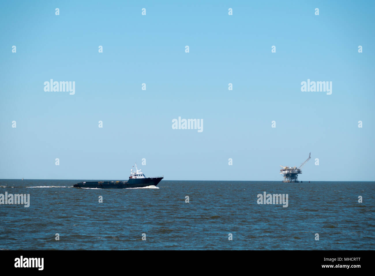 Open gas platforms hi-res stock photography and images - Alamy