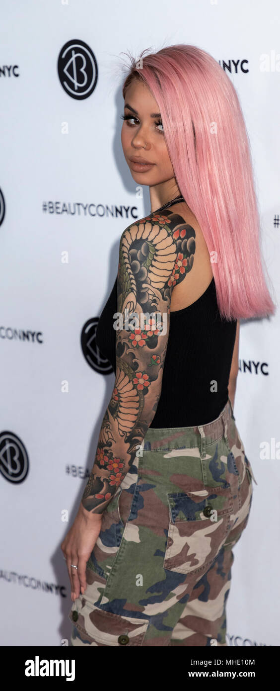 New York, NY, USA - April 21, 2018: Snitchery attends Beautycon ...