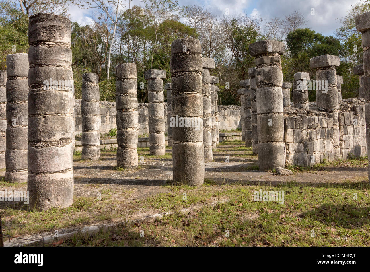 Mayan Temple of Warriors at Chichen Itza. Impressive Stone building ...