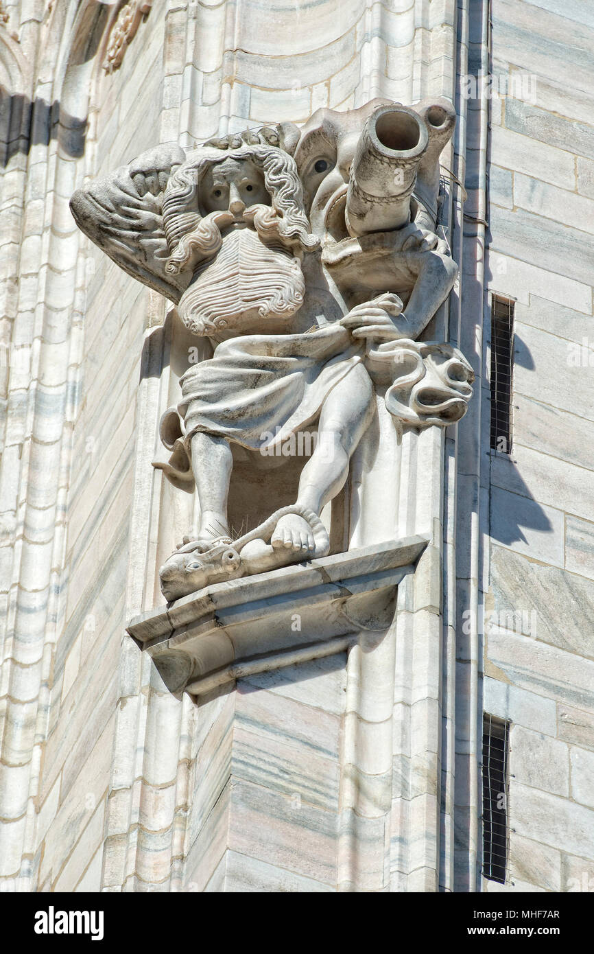 Milan Dome gothic Cathedral statue detail Stock Photo - Alamy
