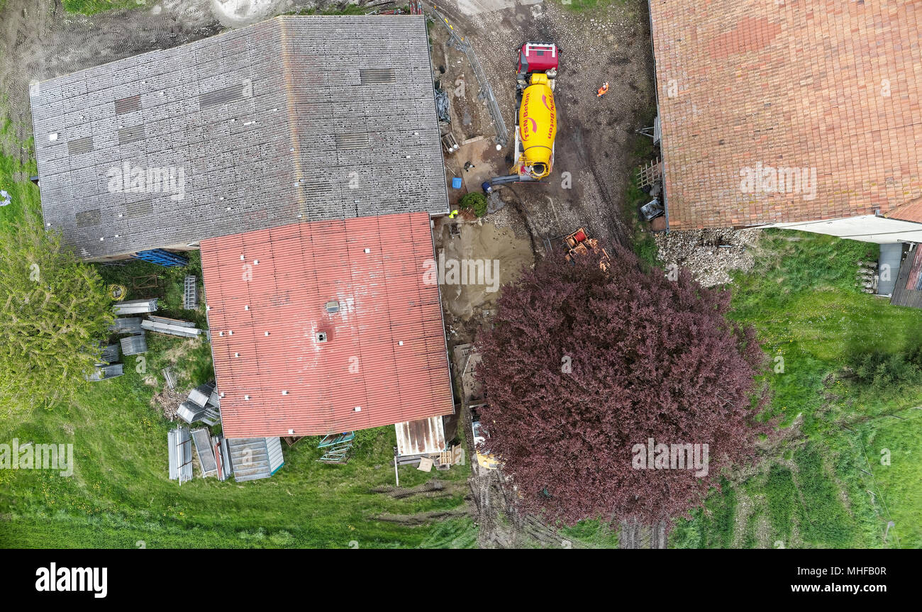Soil roof hi-res stock photography and images - Alamy