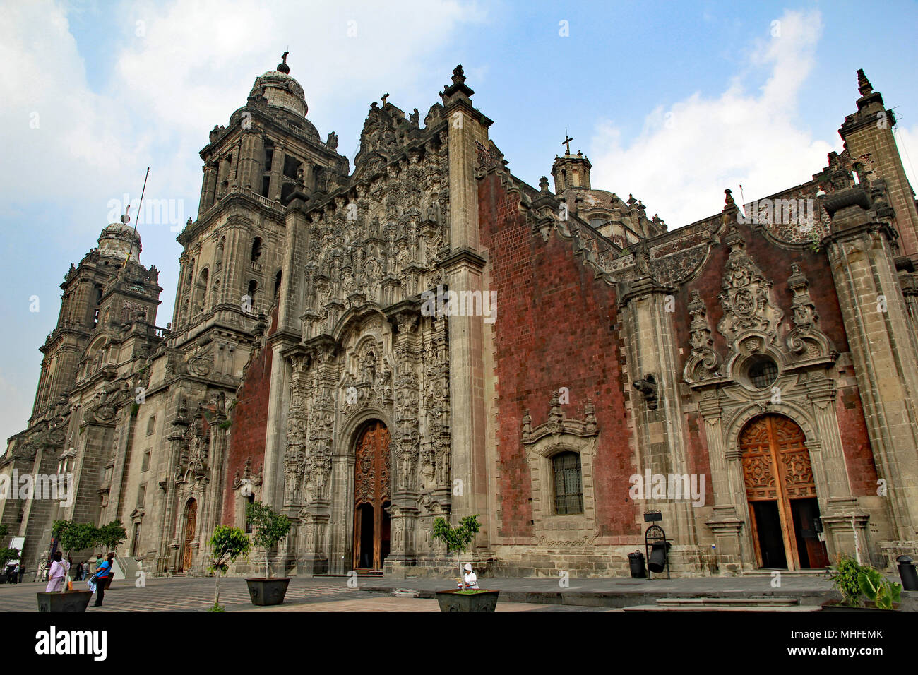 Aztec spanish conquistadors hi-res stock photography and images - Alamy