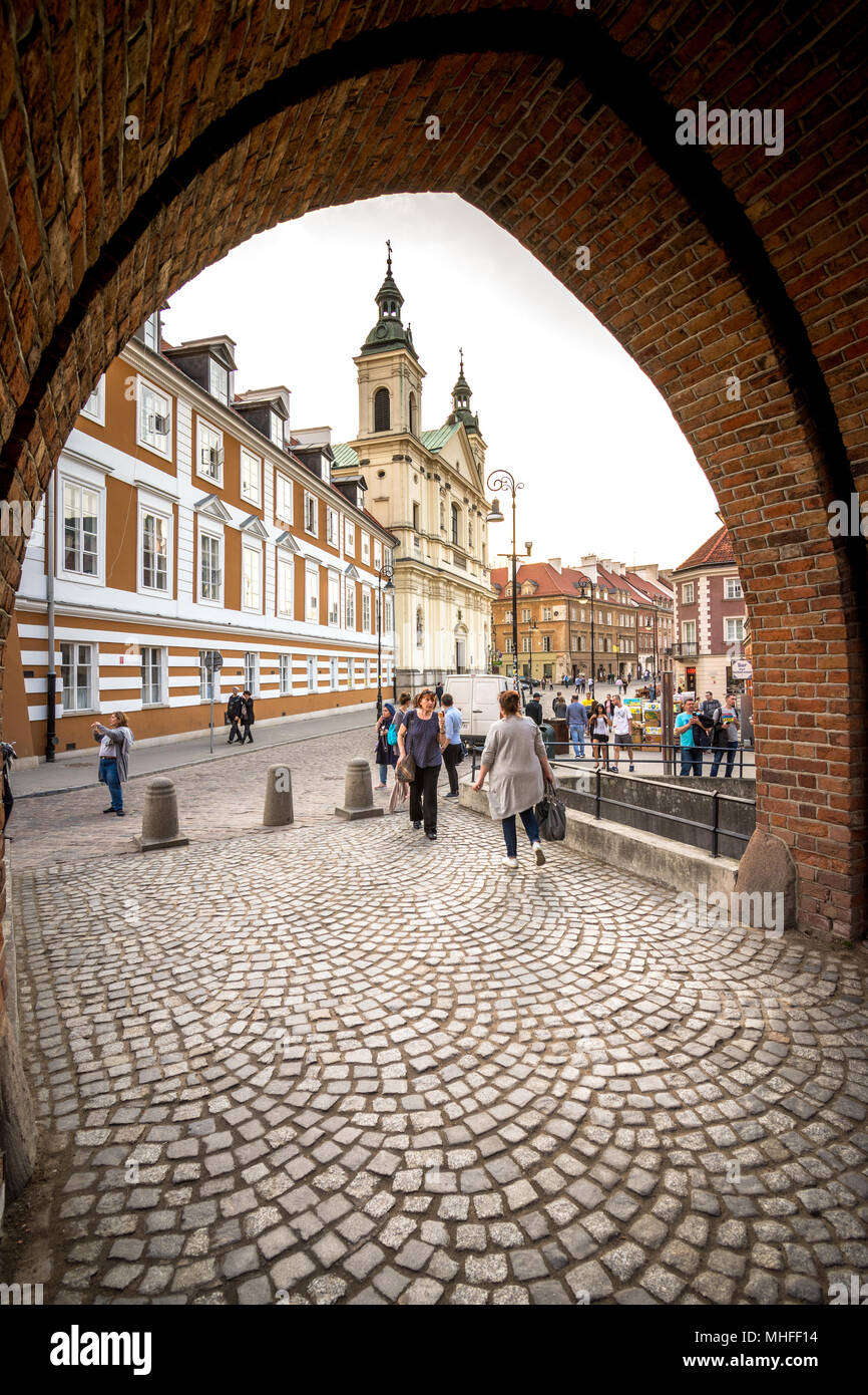 Colorful medieval buildings at the iconic old town of Warsaw, Poland ...