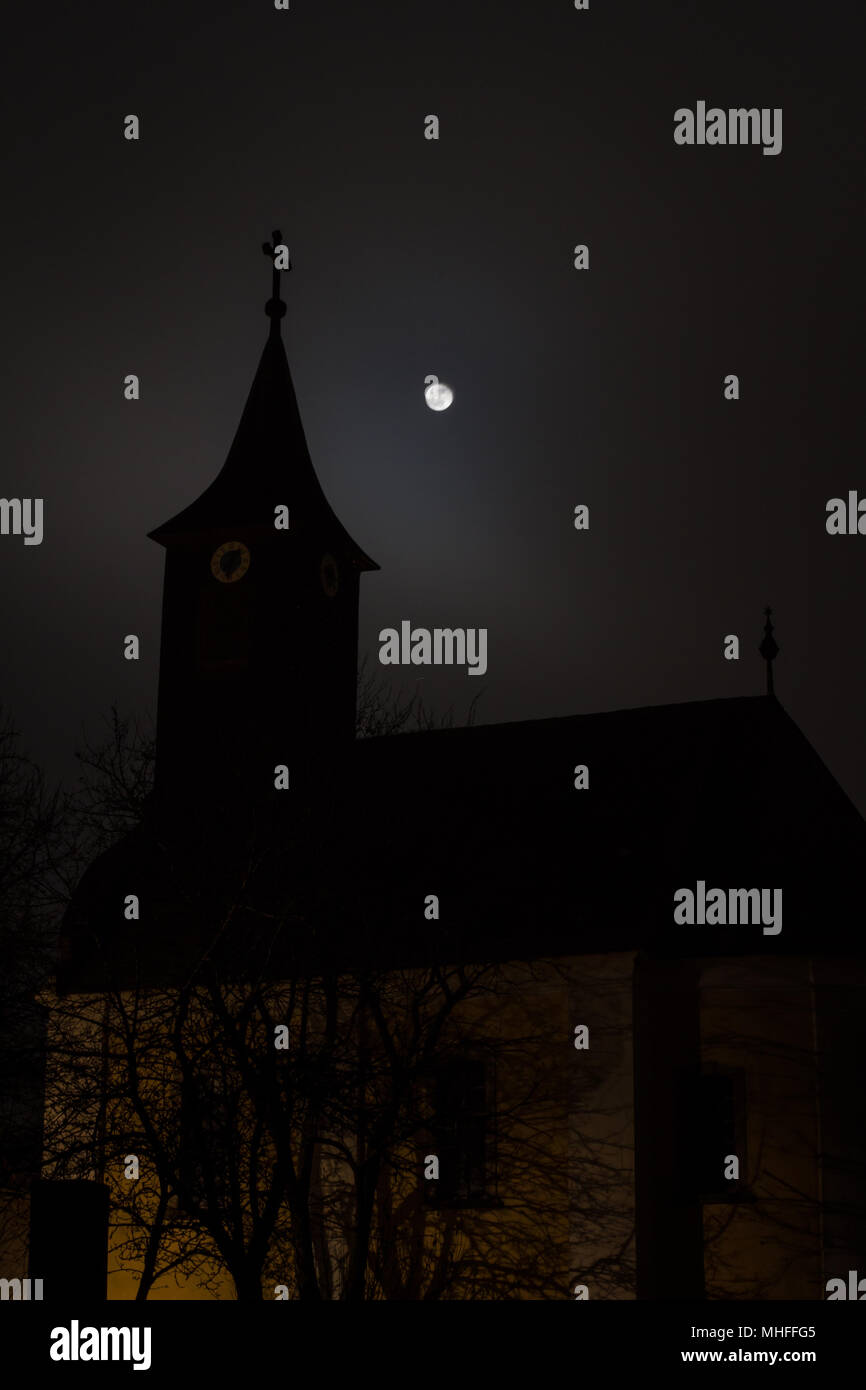 Night chapel church hi-res stock photography and images - Alamy