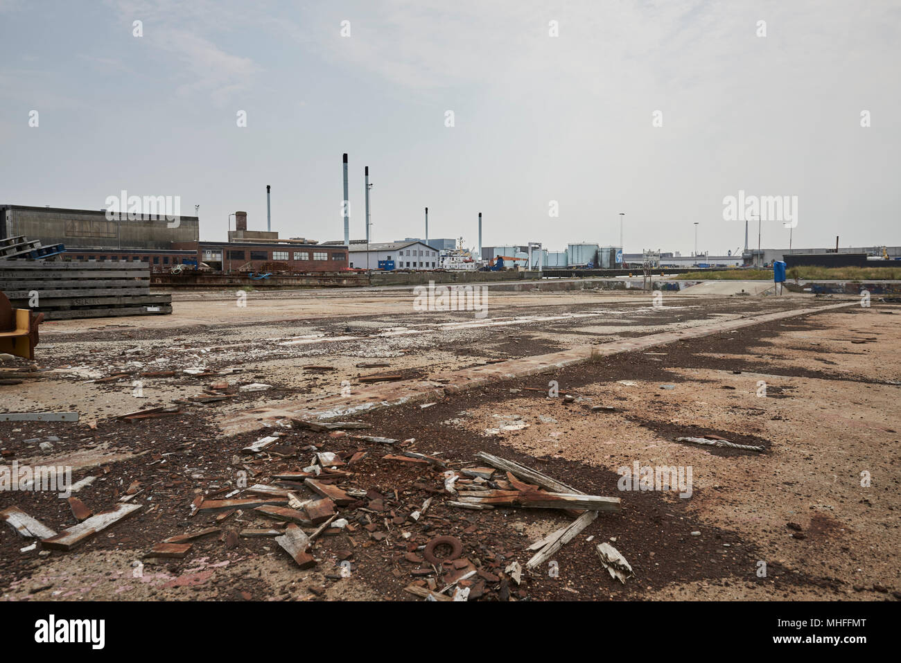 Harbor facilities and port environment Stock Photo - Alamy