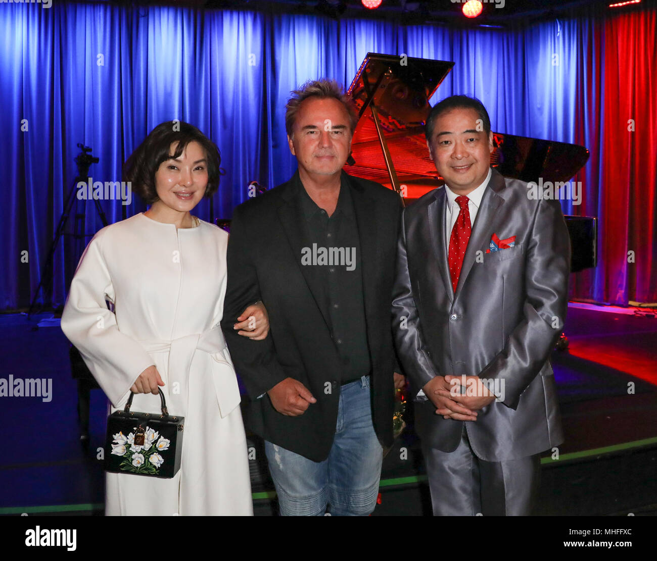 Grammy award-winning musician Peter Kater invites the audience to take ...