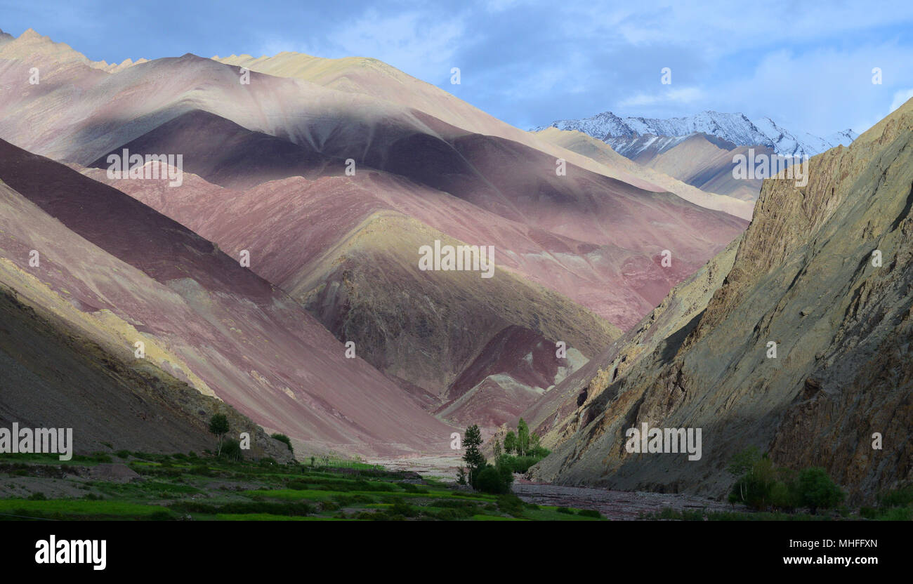Ladakh cold hi-res stock photography and images - Alamy