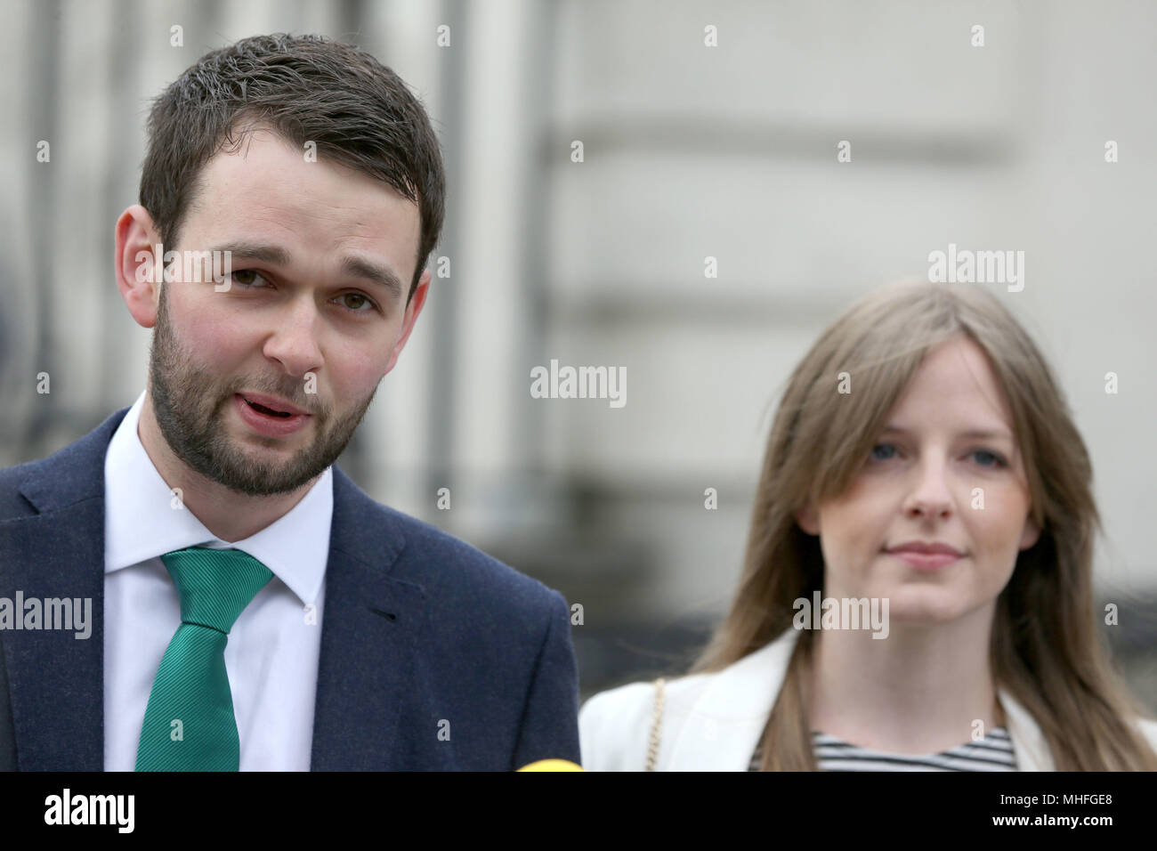 Daniel mcarthur and his wife amy hi-res stock photography and images ...