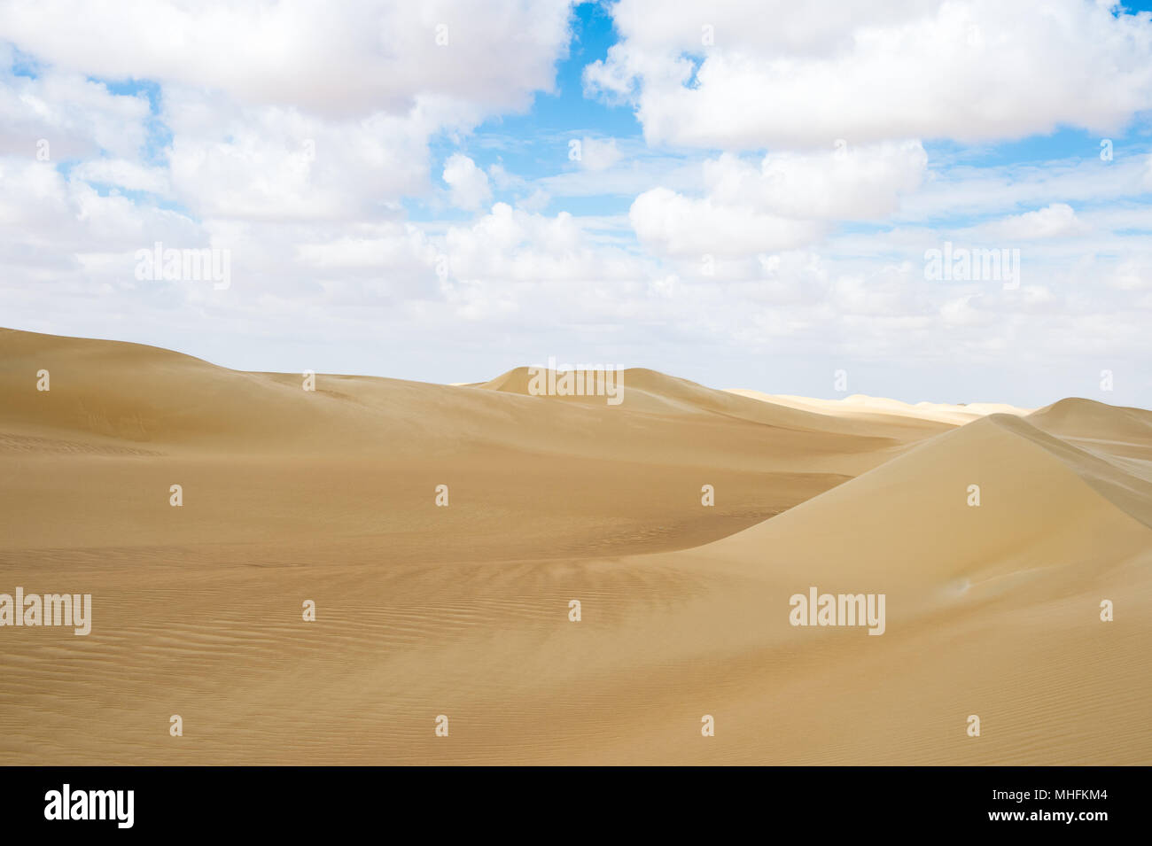 Beautiful sand dunes in the Sahara Desert, Egypt Stock Photo - Alamy