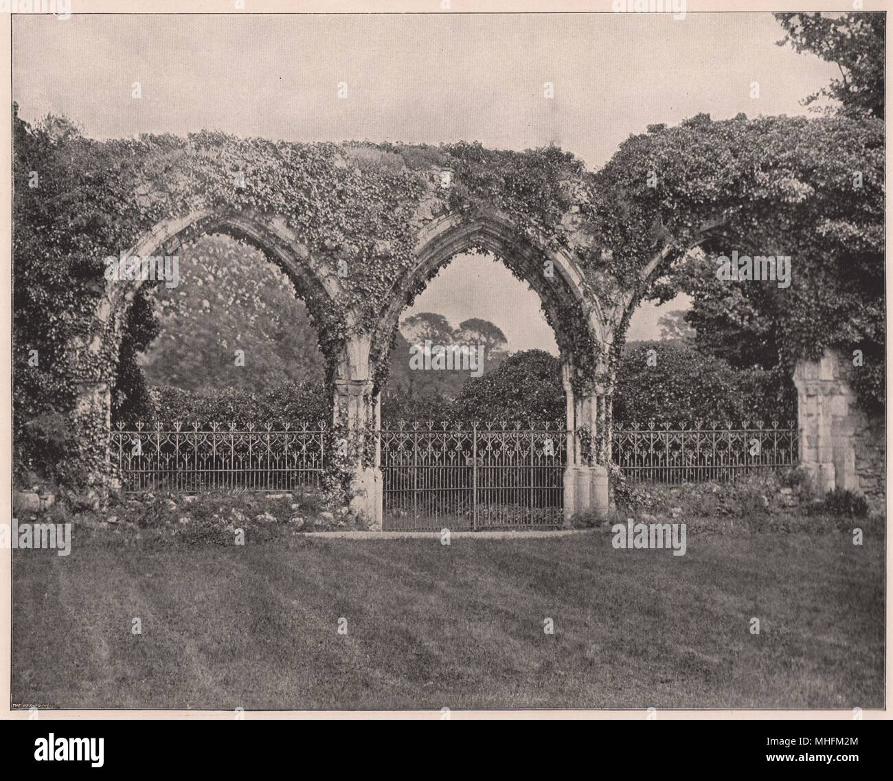 Abbey of beaulieu hi-res stock photography and images - Alamy