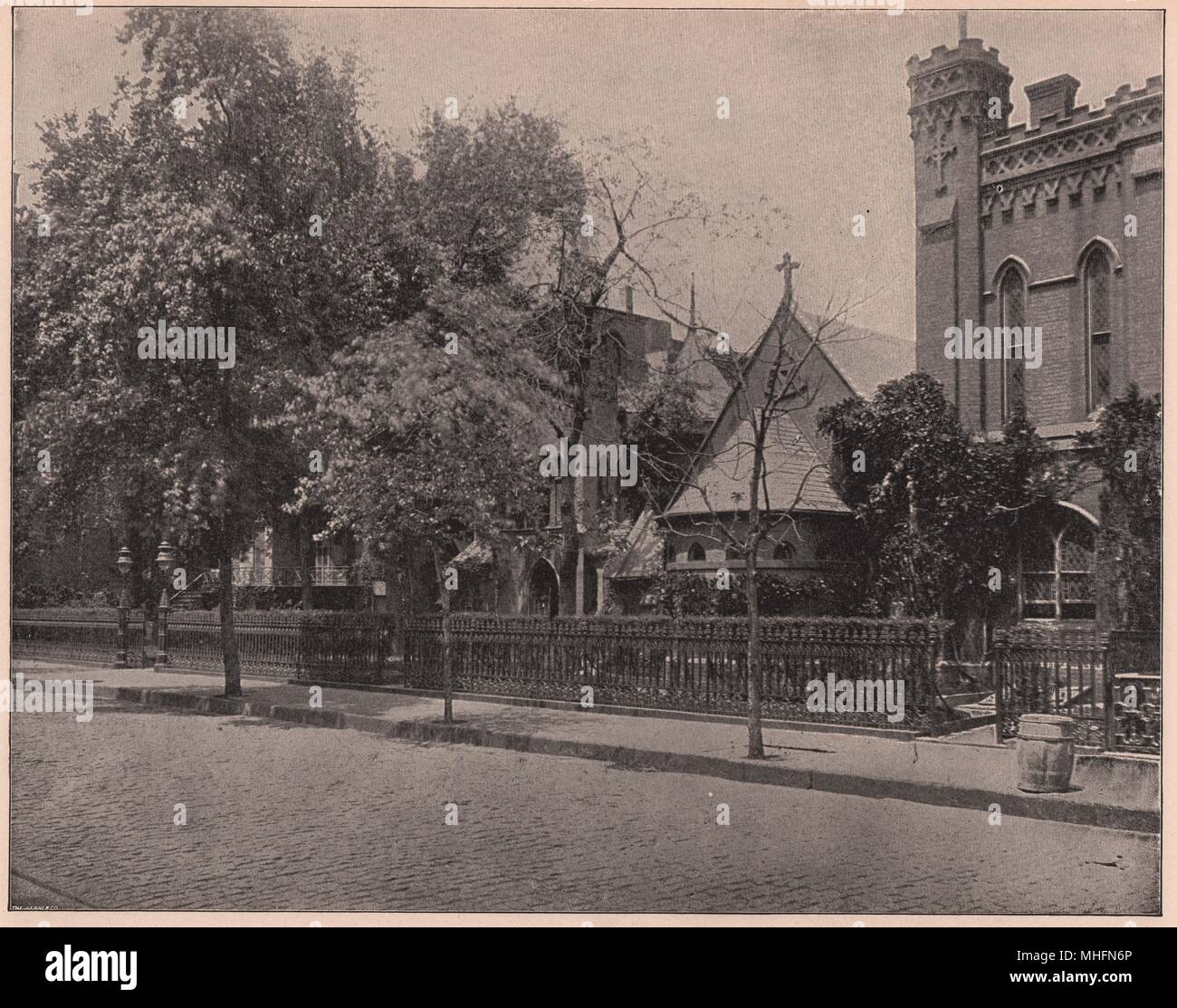 The "Little Church Around the Corner" New York Stock Photo - Alamy