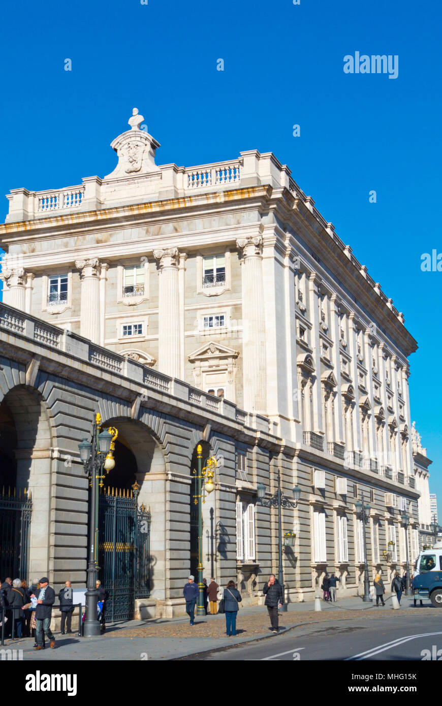 Palacio real de madrid hi-res stock photography and images - Alamy