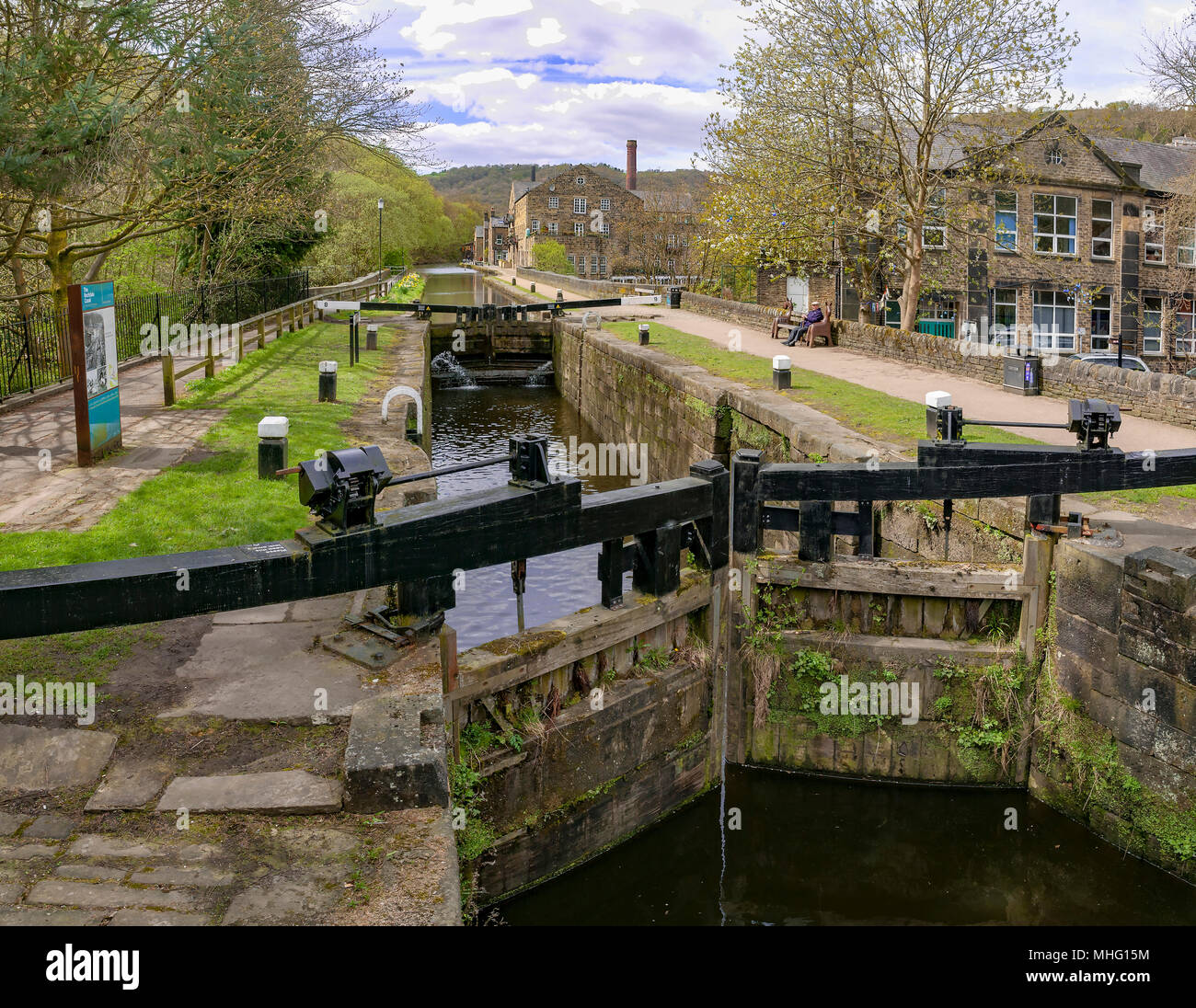 Rochdale canal locks hi-res stock photography and images - Alamy