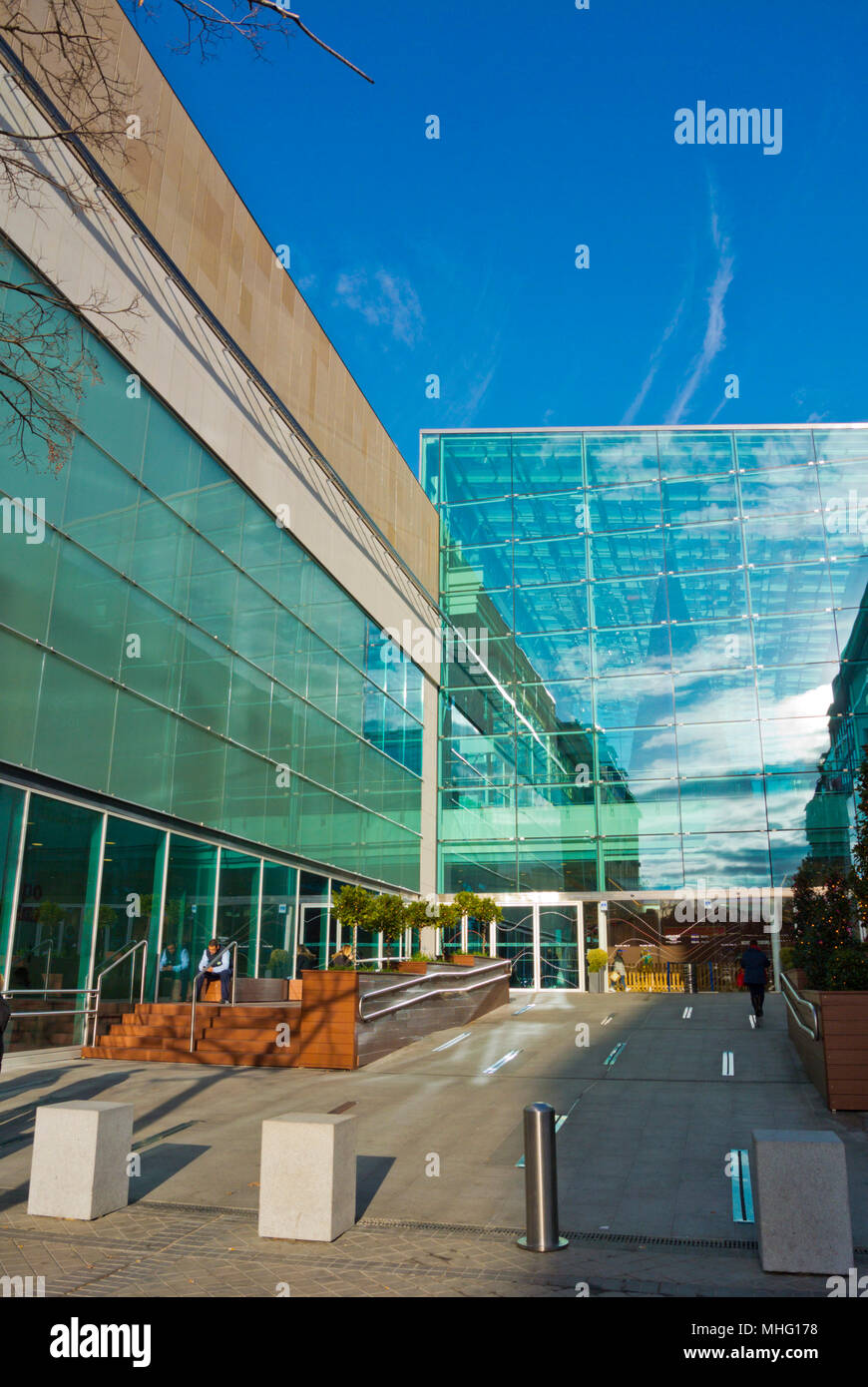 Plaza Rio 2, shopping centre, Legazpi, Madrid, Spain Stock Photo - Alamy