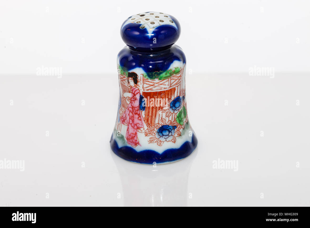 Hand shaker hi-res stock photography and images - Alamy