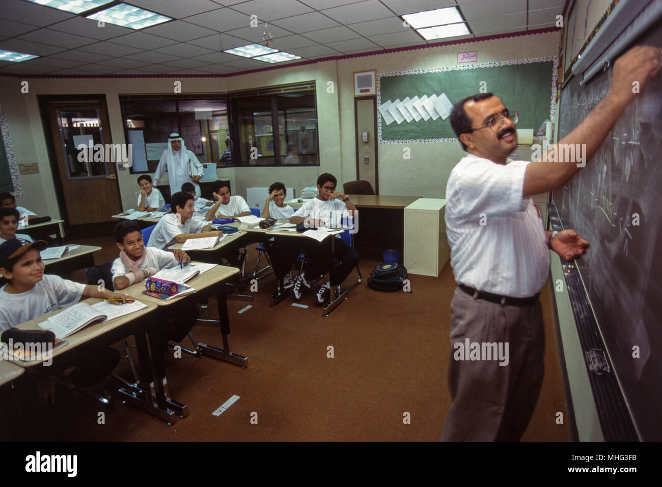 Saudi arabia arab boys hi-res stock photography and images - Alamy