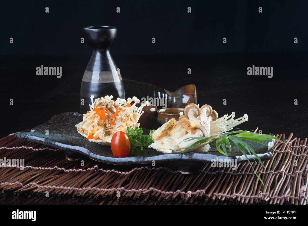 Japanese scallop shells hi-res stock photography and images - Alamy