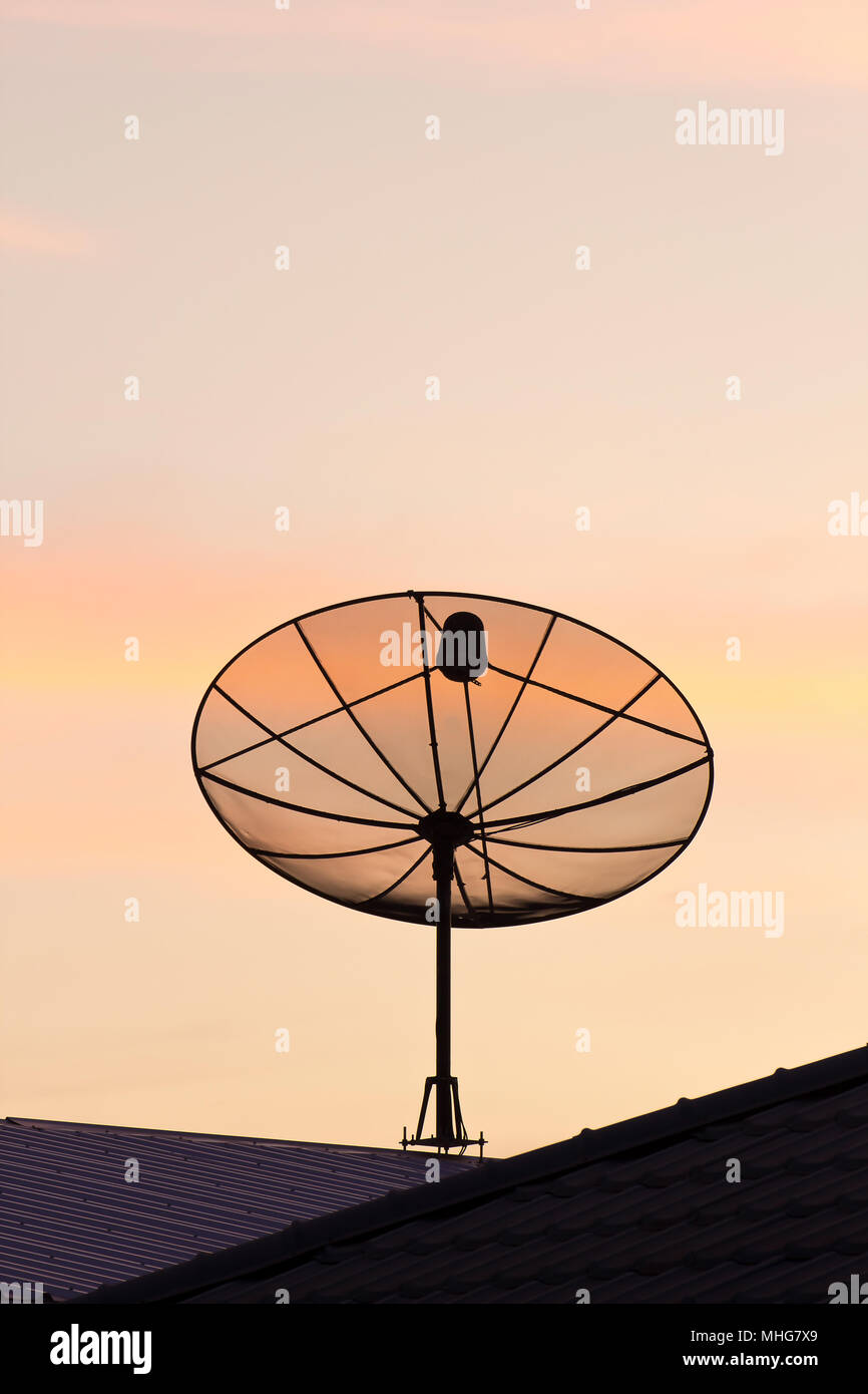 Weak internet signal hi-res stock photography and images - Alamy
