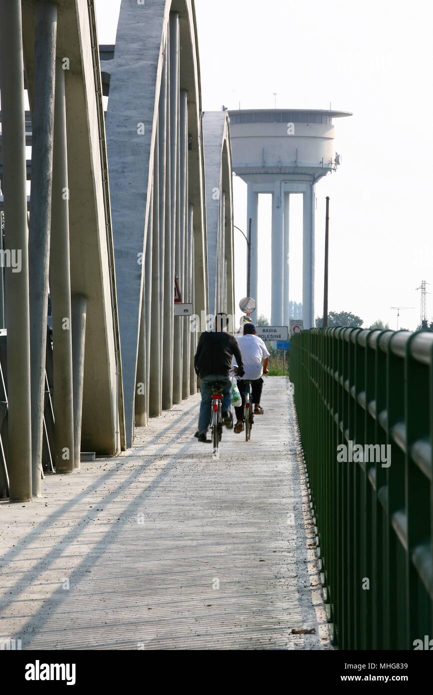 Bridge people bikes vehicles hi-res stock photography and images - Alamy