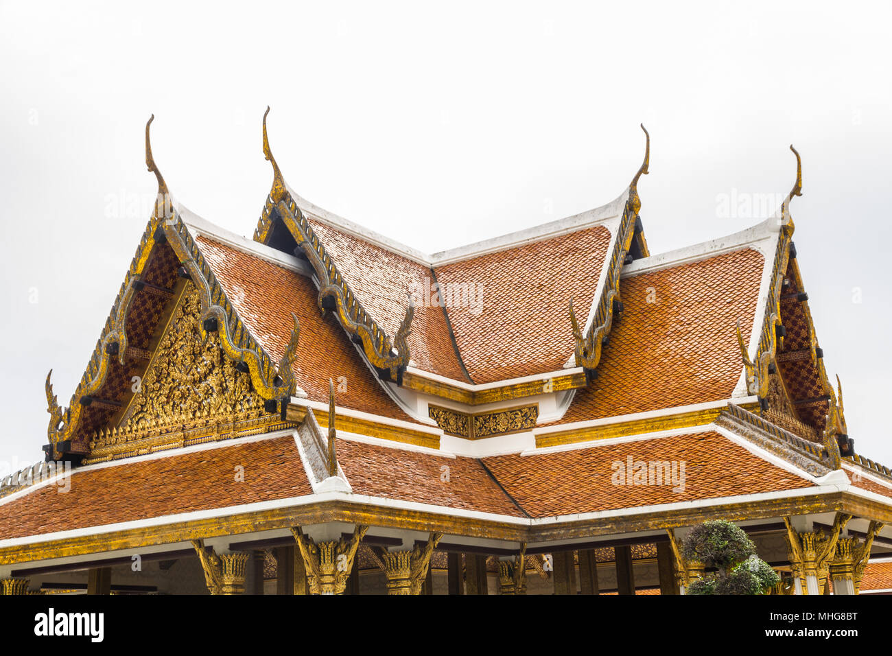 Thailand temple roof bangkok finials hi-res stock photography and ...