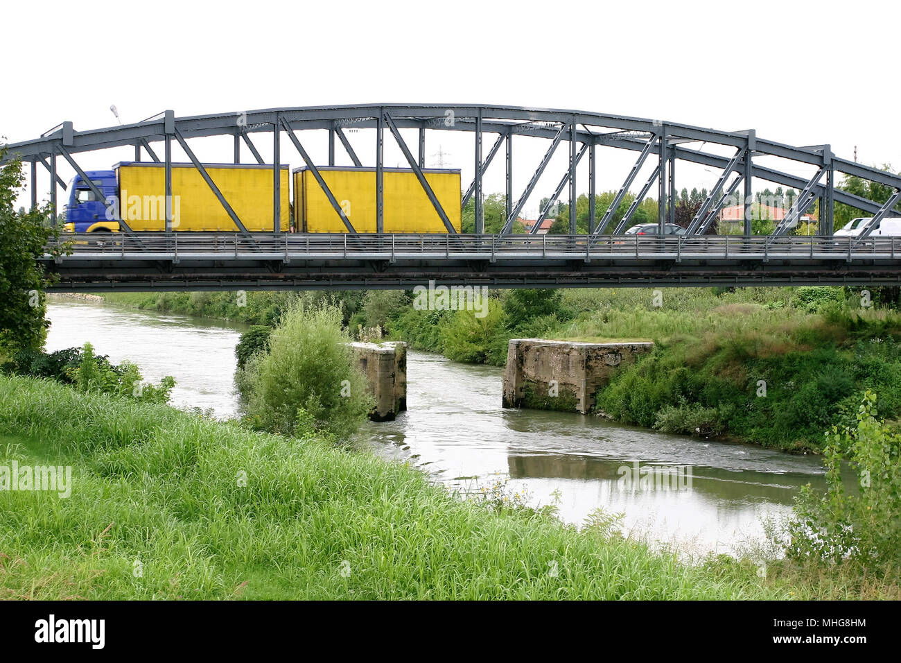 Bridge people bikes vehicles hi-res stock photography and images - Alamy