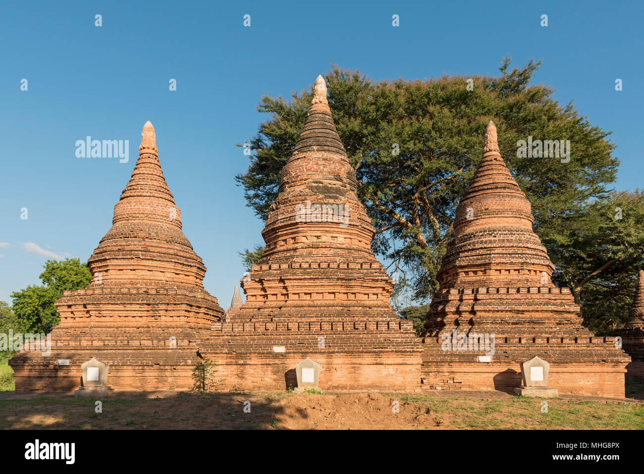 Group temples hi-res stock photography and images - Alamy