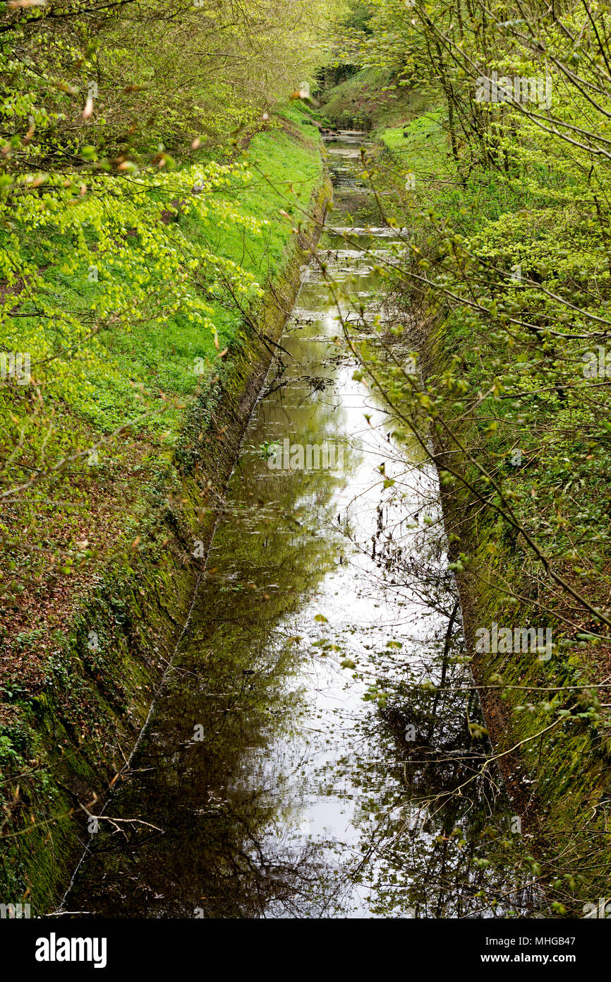 Severn and thames canal hi-res stock photography and images - Alamy