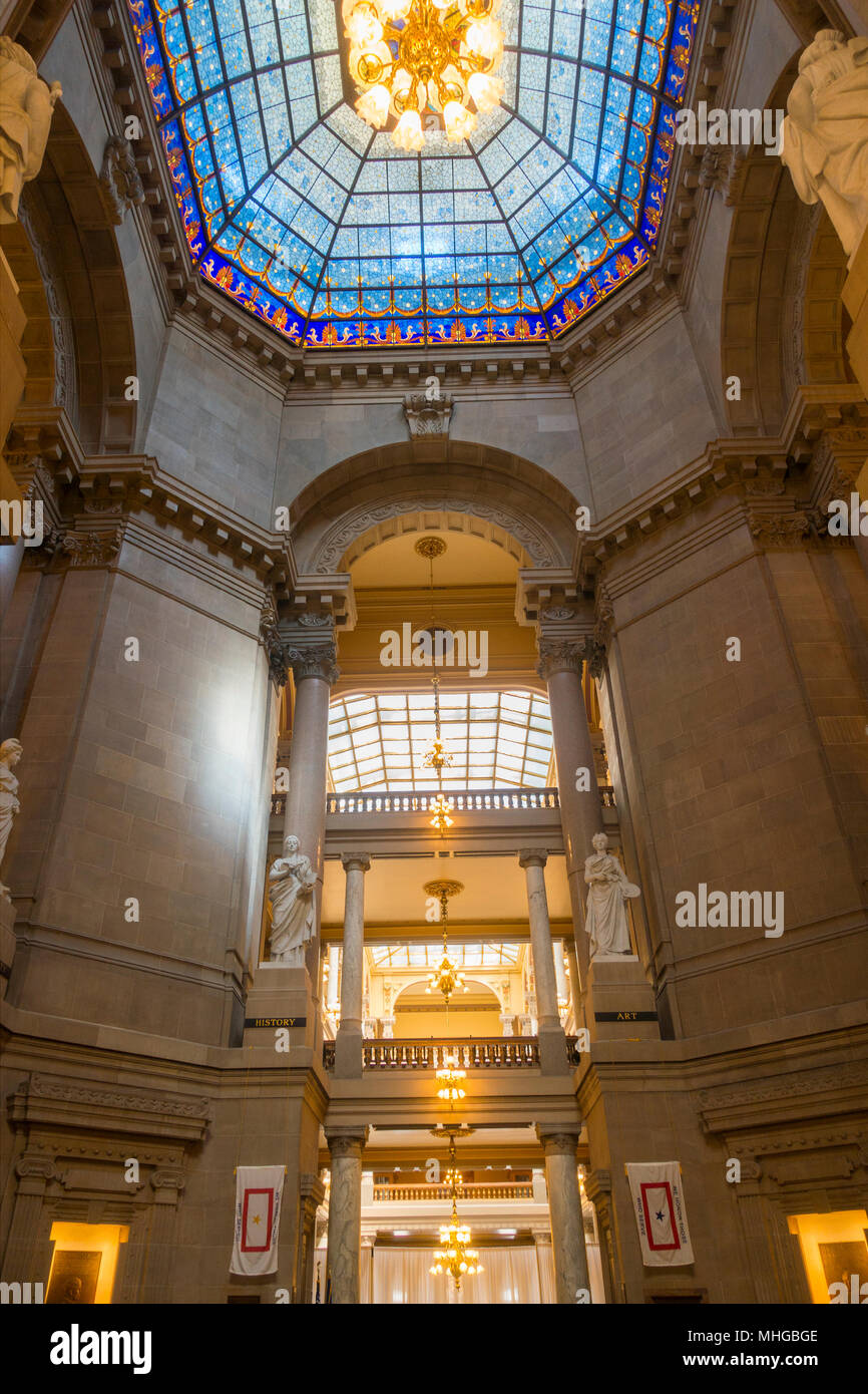 Indianapolis Indiana capitol building Stock Photo - Alamy