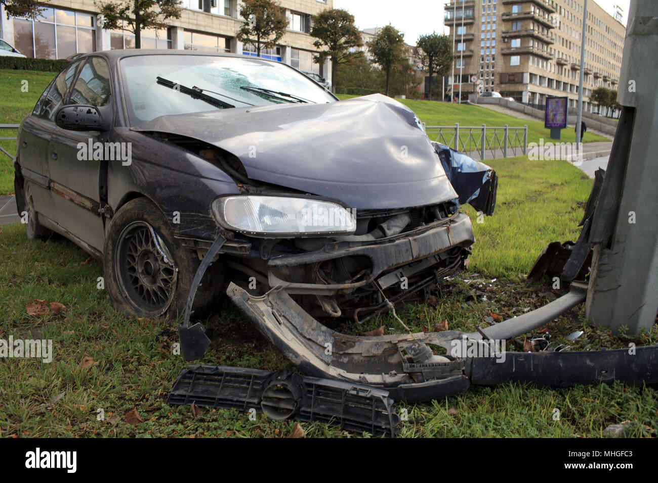Vehicle crash damage wreckage hi-res stock photography and images - Alamy