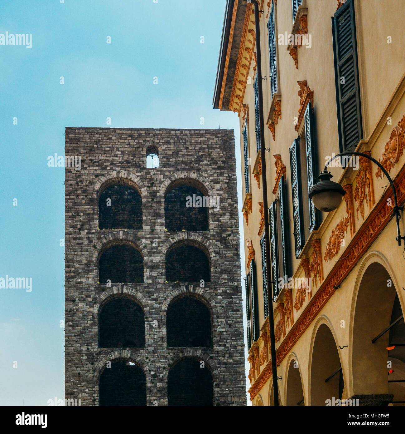 Porta torre como italy hi-res stock photography and images - Alamy
