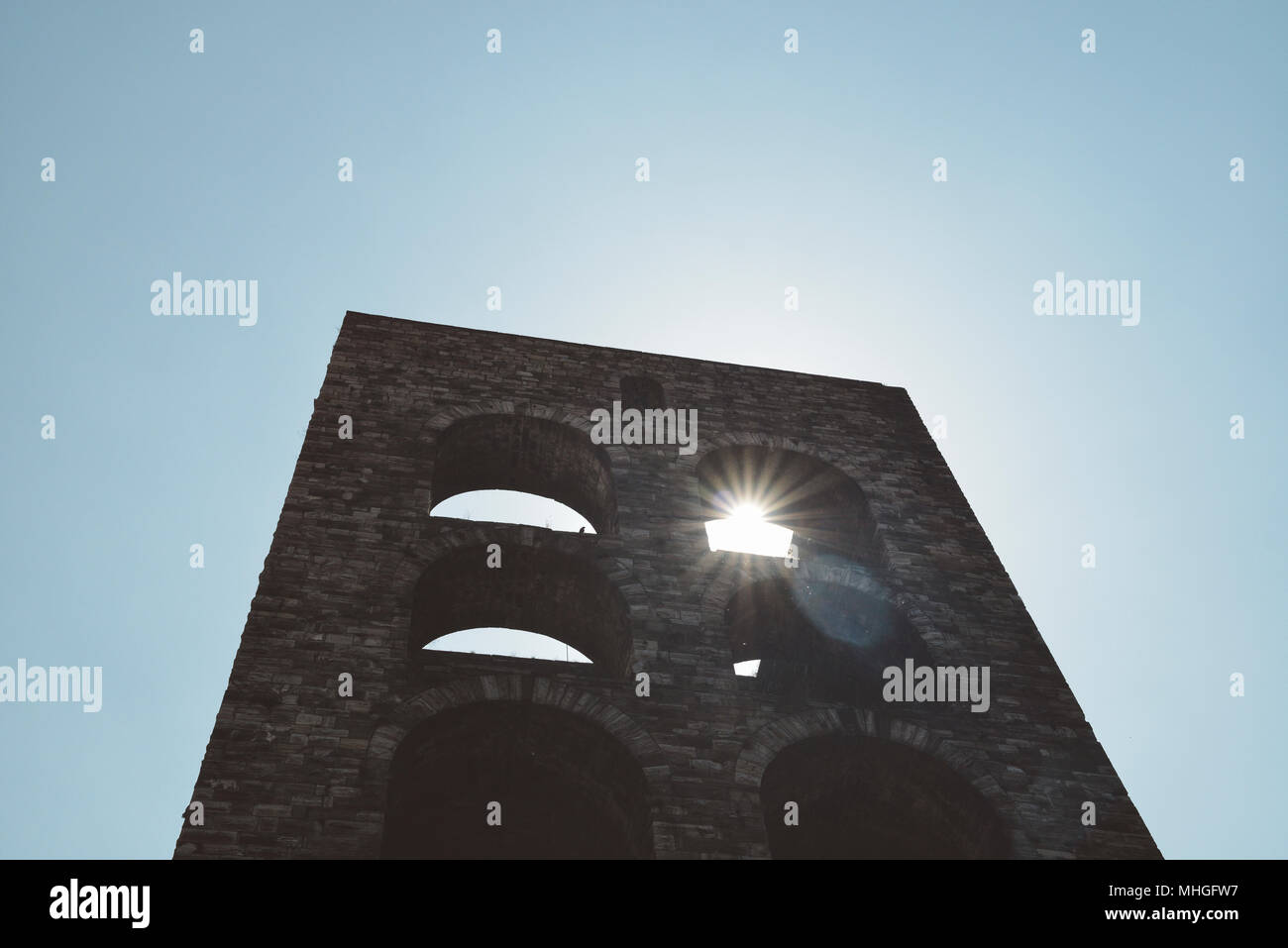 Porta torre gate hi-res stock photography and images - Alamy
